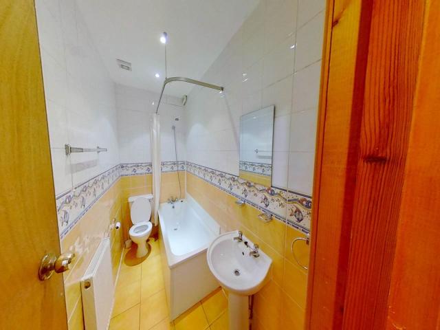 apartment in Monthermer Road, Cathays, Cardiff