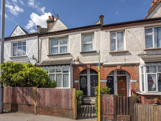 apartment in Morden Road