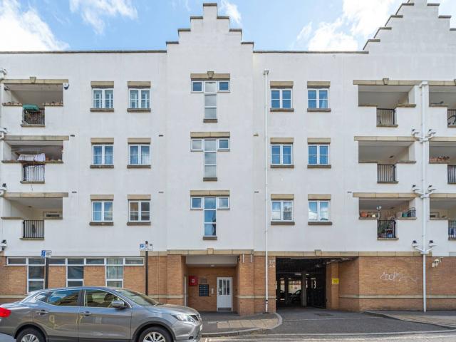 apartment in Morrish Road