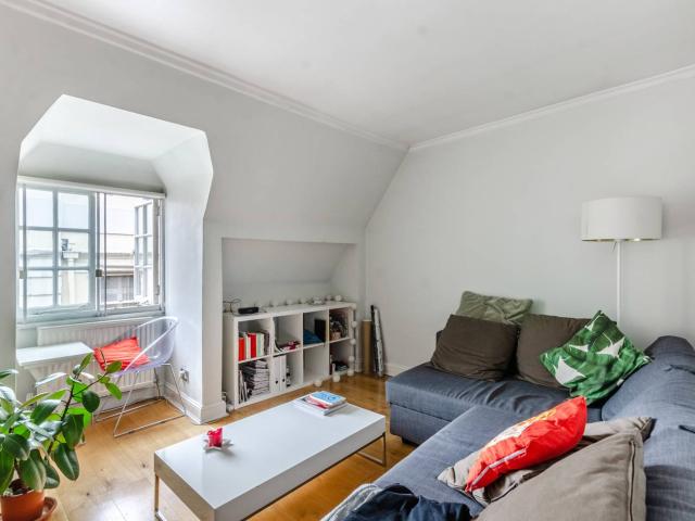 apartment in Maiden Lane