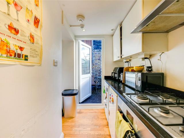 apartment in Malborough Road, Archway, London N19 4NB