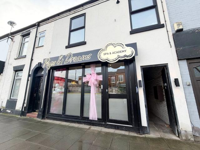 apartment in Manchester Road, Denton, Manchester Road, M34 2AF