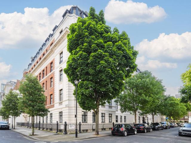 apartment in Mansfield Street