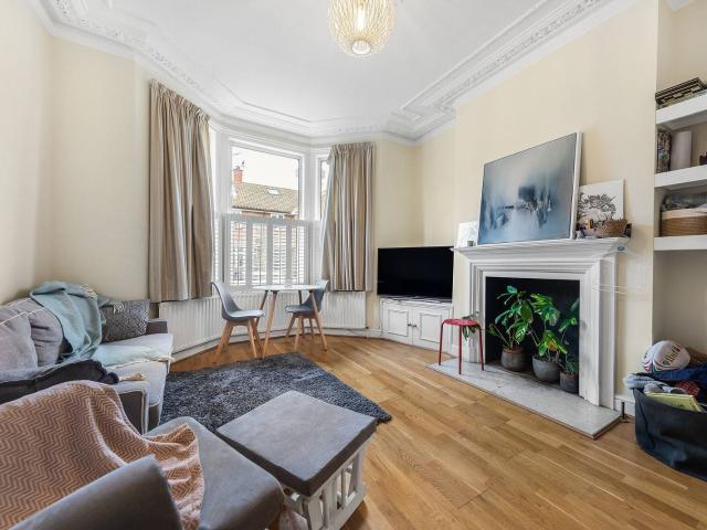 apartment in Marmion Road