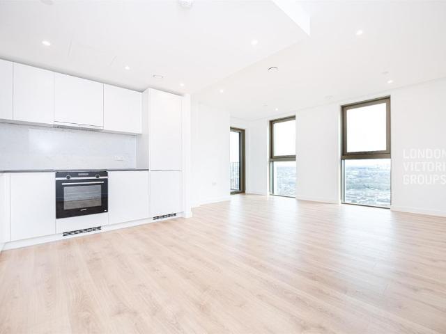 apartment in Marsh Wall, London