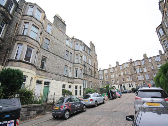 apartment in Meadowbank Avenue