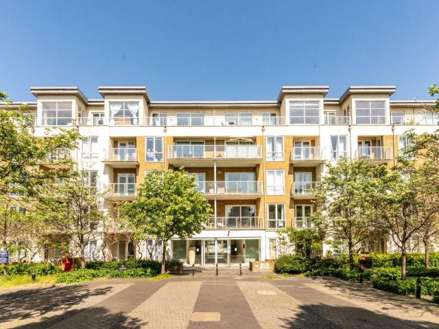 apartment in Melliss Avenue