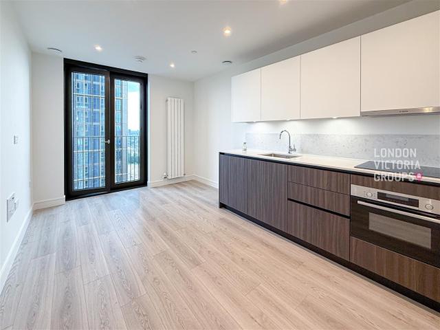 apartment in Menara Point, 1 Affinity View, London