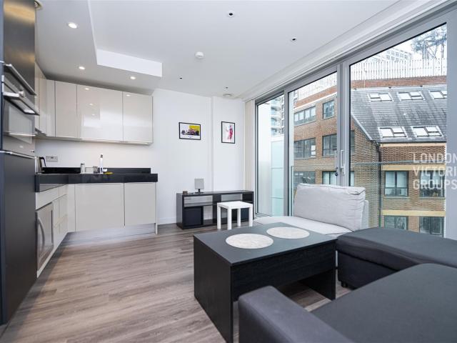 apartment in Meranti House, 84 Alie Street, London