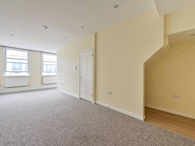 apartment in Merton Road