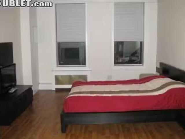 Apartment in Midtown West