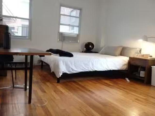 Apartment in Midtown West