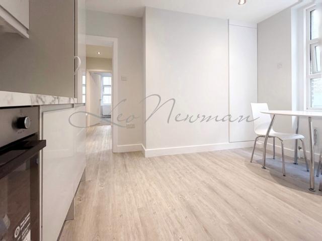 apartment in Miles Building, Penfold Place, London