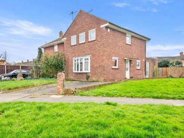 Apartment In Mulberry Crescent, West Drayton Ub7
