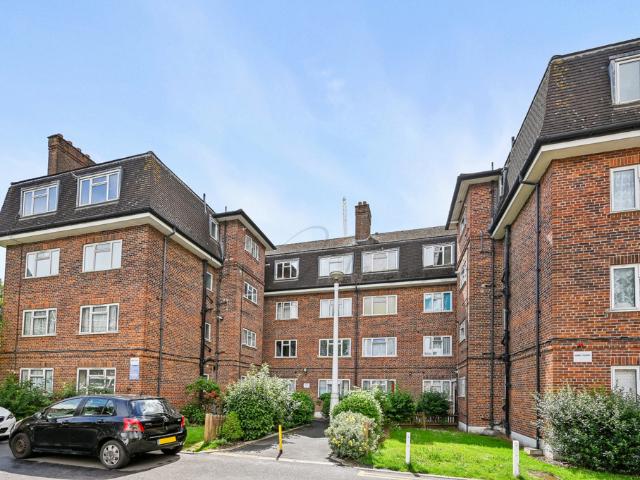 apartment in North End Road, Wembley, HA9