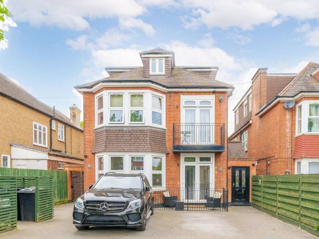 apartment in Northampton Road