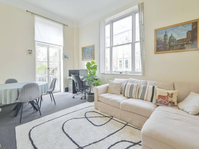 apartment in Nevern Square