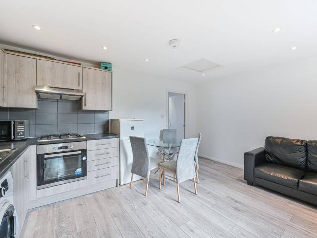 apartment in New Park Road