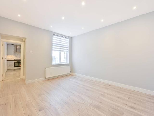 apartment in Neeld Parade