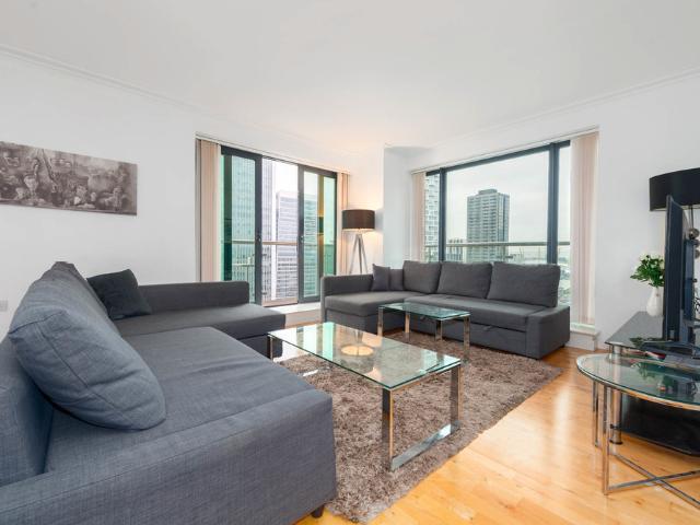 apartment in South Quay Square, Canary Wharf, Tower Hamlets, E14 9RZ