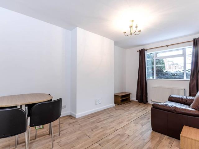 apartment in Southfield Road