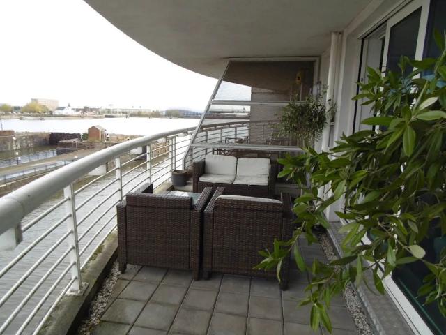apartment in Sovereign Quay, Havannah Street, Cardiff Bay