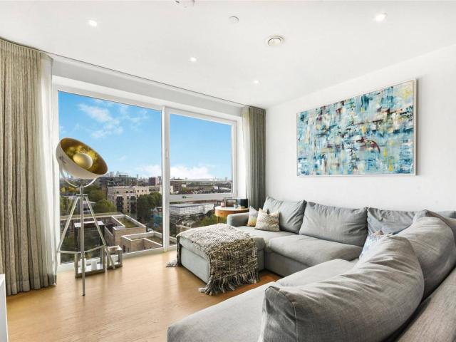 apartment in Sayer Street