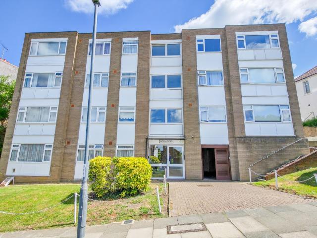 apartment in Santana, 15 Brent Road, Shooters Hill, SE18