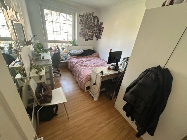 apartment in Shalford House No Living Room, London, SE1