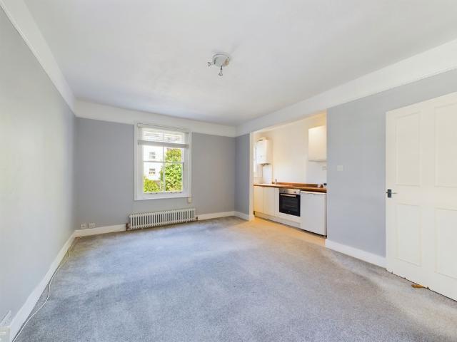 apartment in Shelley Road, Worthing, BN11 4BX