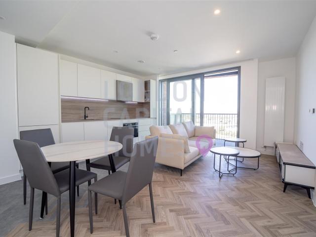 apartment in Skyline Apartments, 11 Makers Yard, London