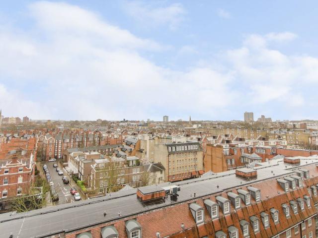 apartment in Sloane Avenue