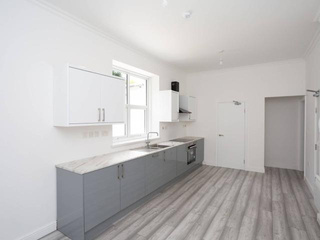 apartment in Sparrows Herne