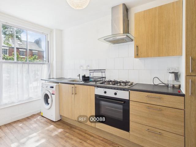apartment in Spring Bank, Hull, HU3 1AB