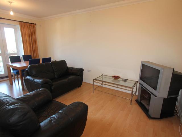apartment in Stuart House, NW9 9QZ