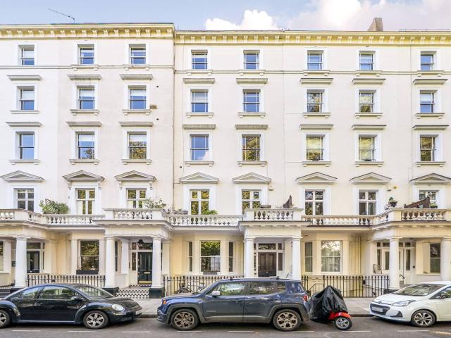 apartment in St George's Square