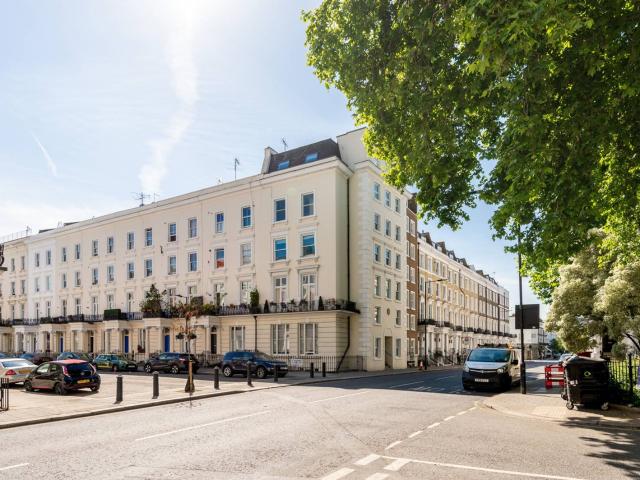 apartment in St Stephens Gardens