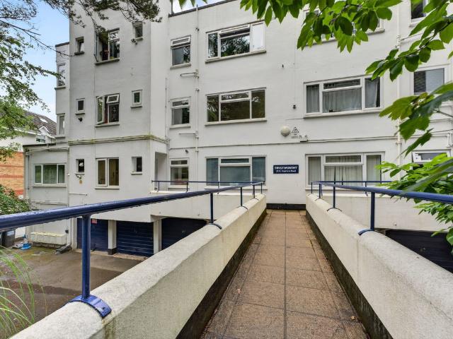 apartment in St. Stephens Road, Bournemouth, BH2 6JU