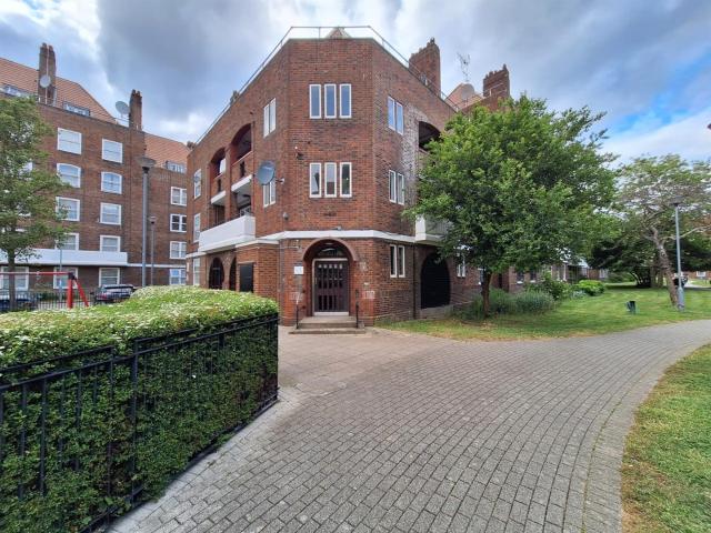 Apartment In Stamford Hill, London N16