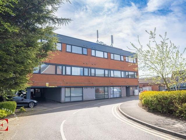 apartment in Station Road, Balsall Common, CV7