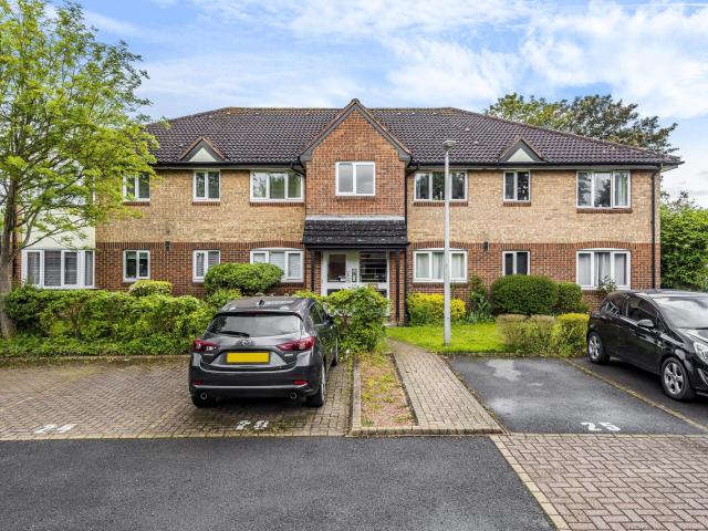 apartment in Surrey