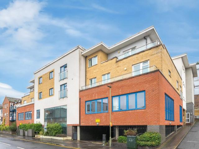 apartment in Surrey