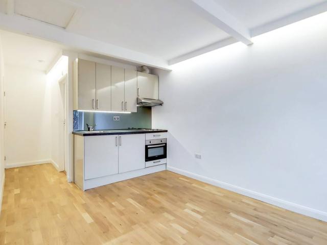 apartment in Sycamore Avenue