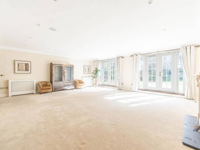 apartment in Portman Hall