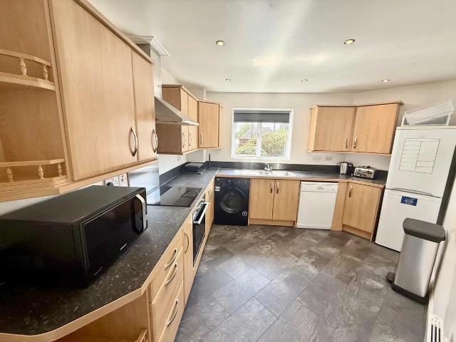 apartment in Pavior Road, Bestwood, NG5