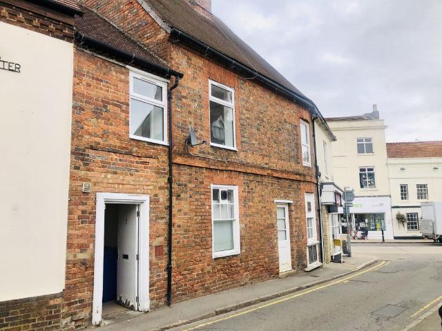 apartment in Park Street, Towcester, Northamptonshire, NN12 6DQ
