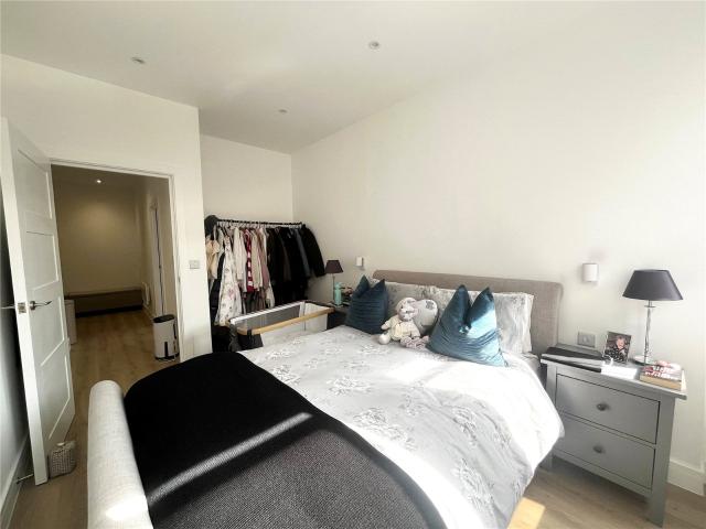 apartment in Peach Street, Wokingham, RG40