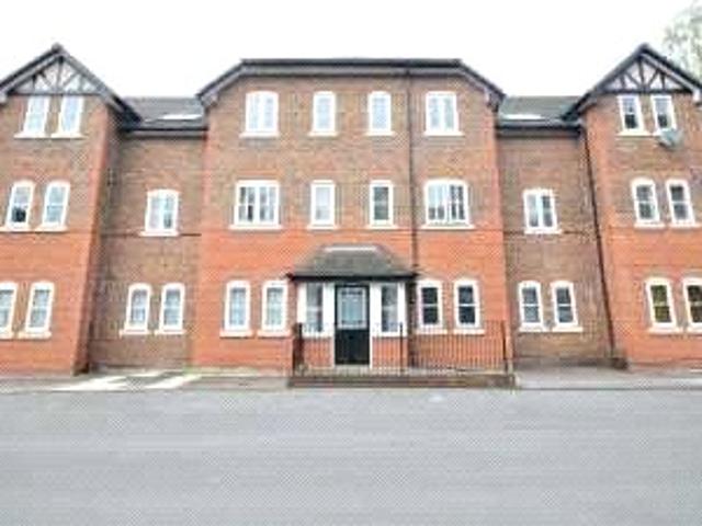 apartment in Pencarrow Close, Didsbury, Manchester, M20 2PS