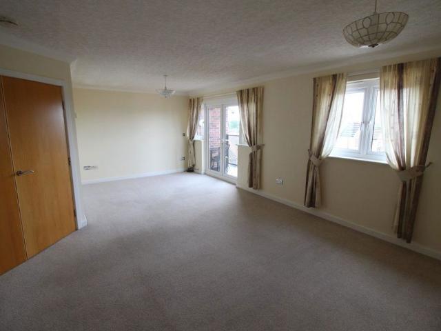 Apartment in Pennine View Close, Carleton Grange