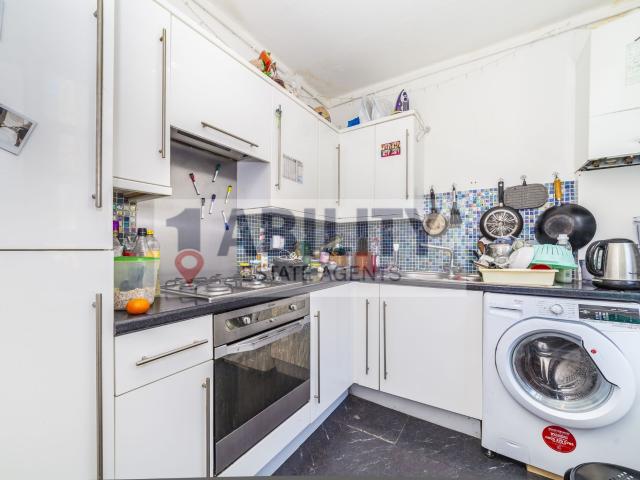 apartment in Pilton Place, London, SE17